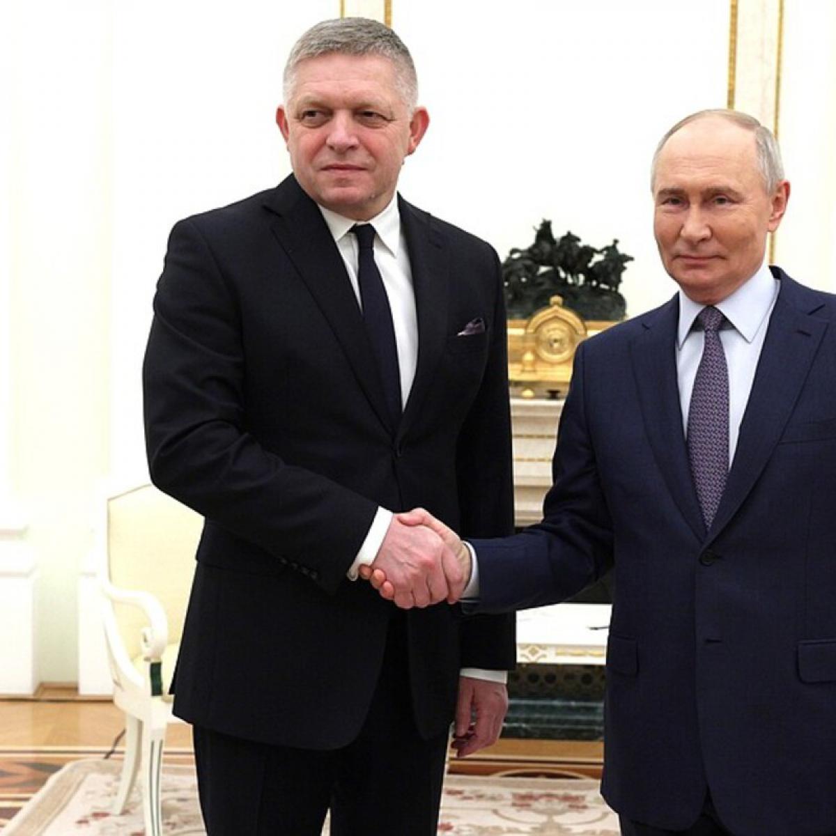 Robert Fico's handshake with Putin in Moscow gets Zelensky triggered ...
