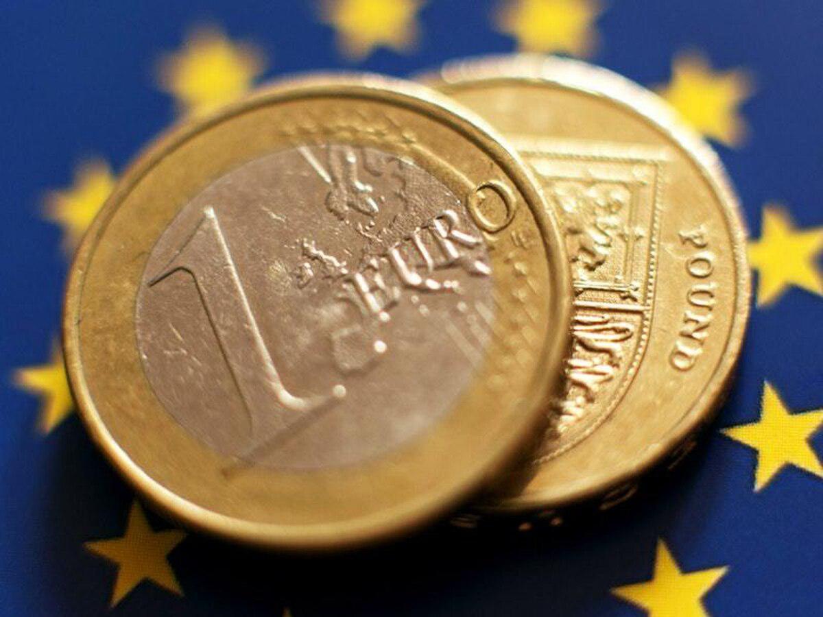 Euro falls to its levels in 2002, when it was just beginning to circulate